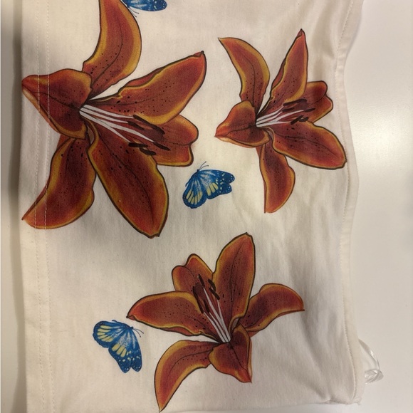 Edikted | Tops | Edikted White Crop Top With Orange Floral And Blue ...